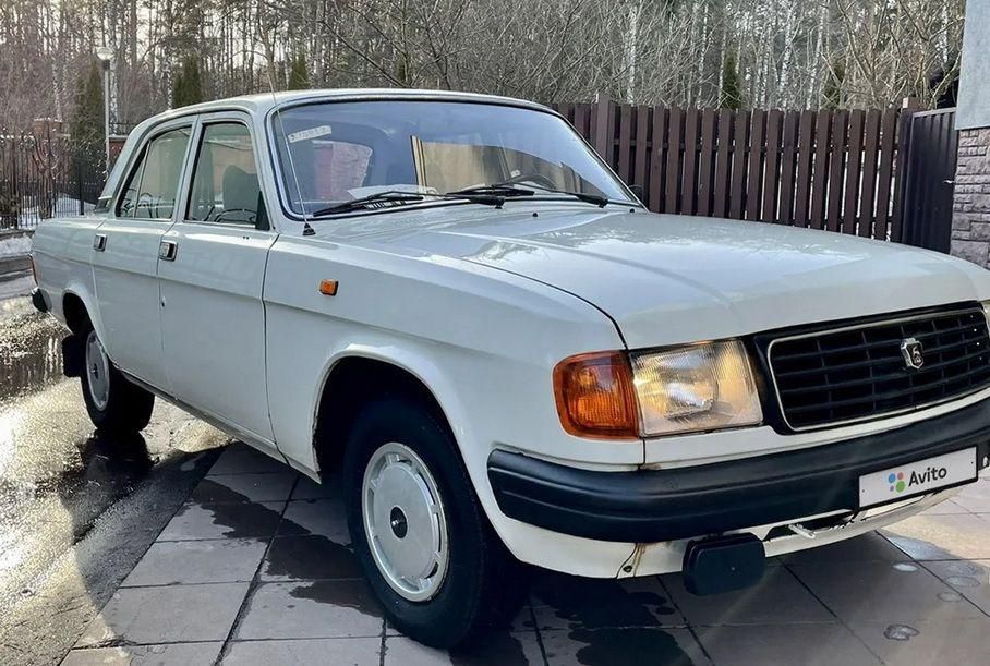 В РФ выставлен на продажу редкий седан ГАЗ-3105 «Волга» 1994 года за ...